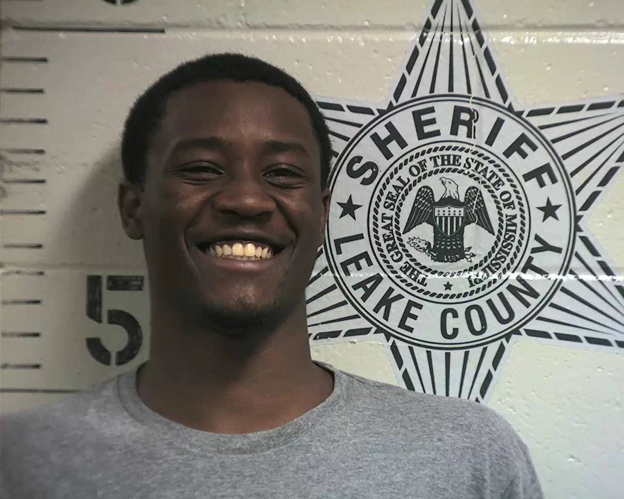 Leake County Deputies searching for burglary suspect - BreezyNews.com ... Leake County Deputies searching for burglary suspect - BreezyNews.com ...
