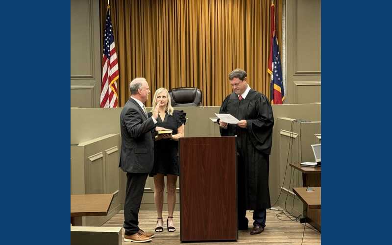 Doug Crosby Sworn in as Chancery Judge for 6th District - BreezyNews ...
